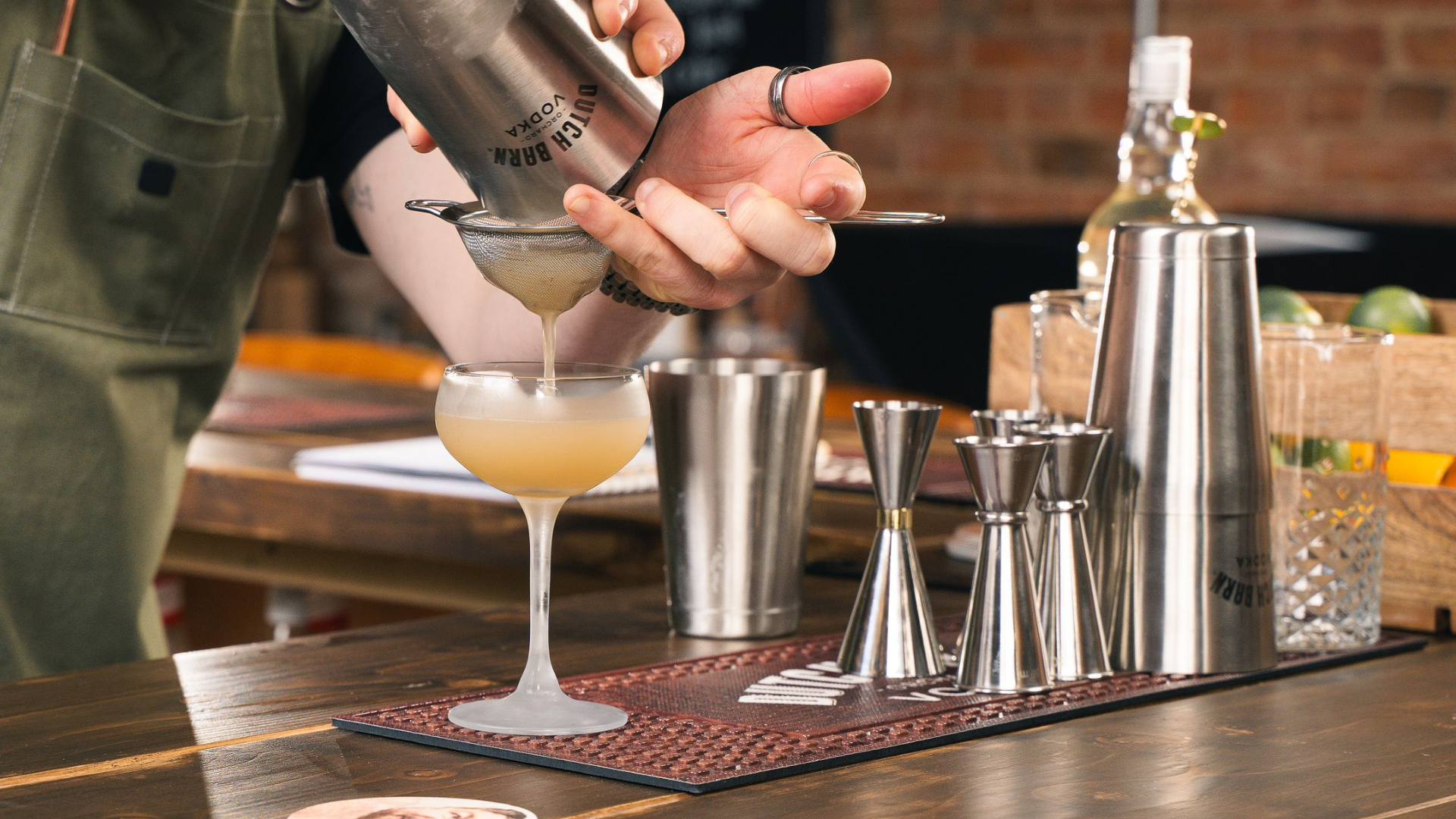 Easy Vodka Cocktails Guide: From Lazy Donkeys to Martinis | Dutch Barn ...